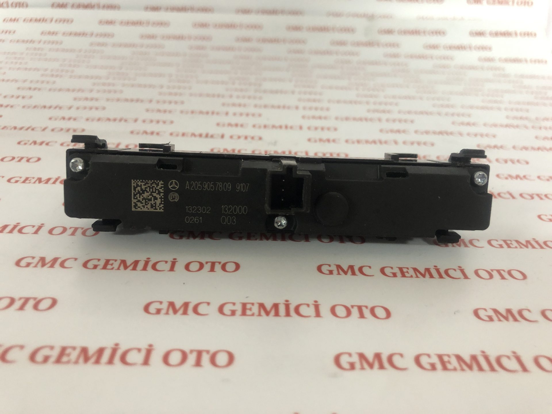 A2059057809 MERCEDES CLK KASA PARK KAMERA DÜĞMESİ - GMC GEMİCİ OTO